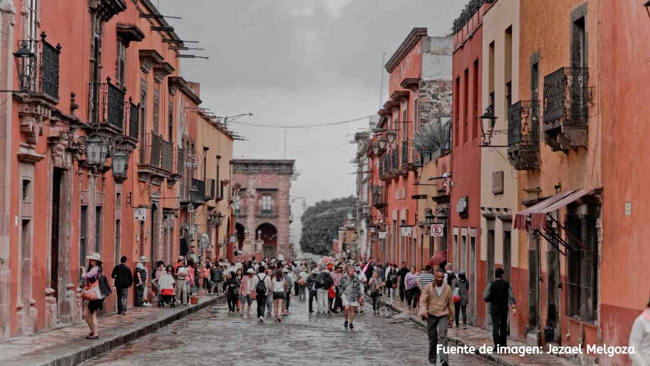 ¿Debe de o debe? - Culture & Language Center - Spanish Classes